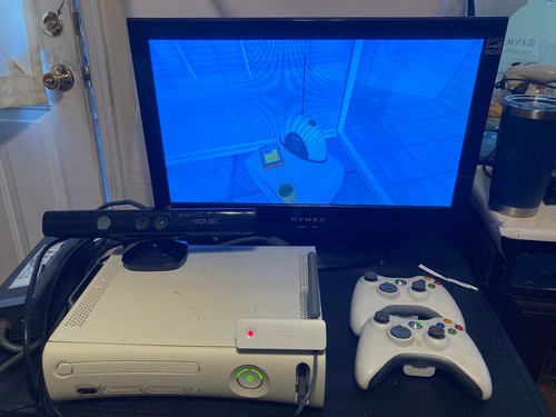 Xbox 360 120 GB 3 Extra Hard Drives 2 Wireless White Controller Wifi ...