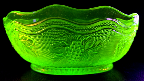 Westmorland Uranium Glass Bowl Woolworth Green W/ Stippled Grapes ...