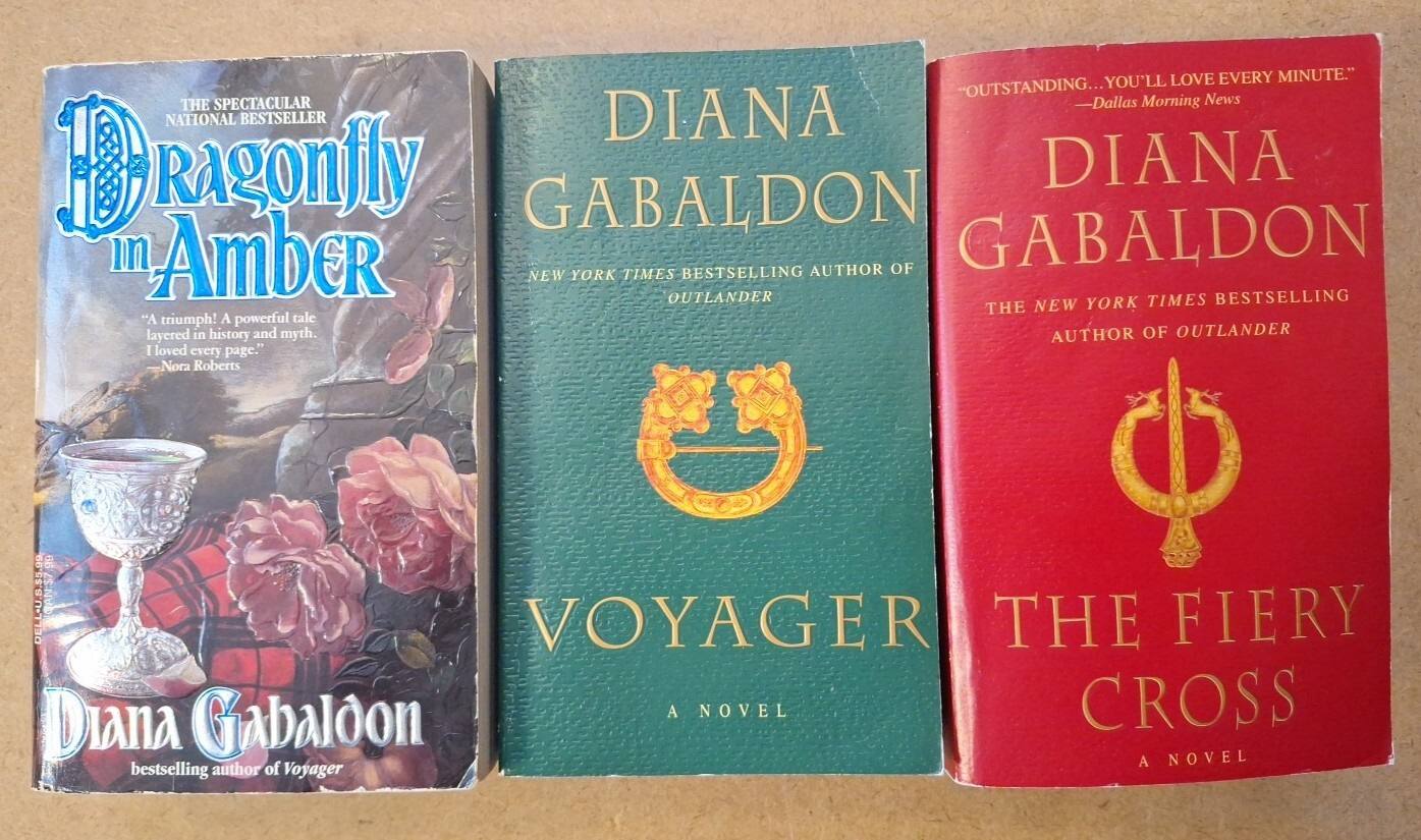 Outlander Series 2 Book Lot: Diana Gabaldon. Drums Of Autumn, Dragonfly ...