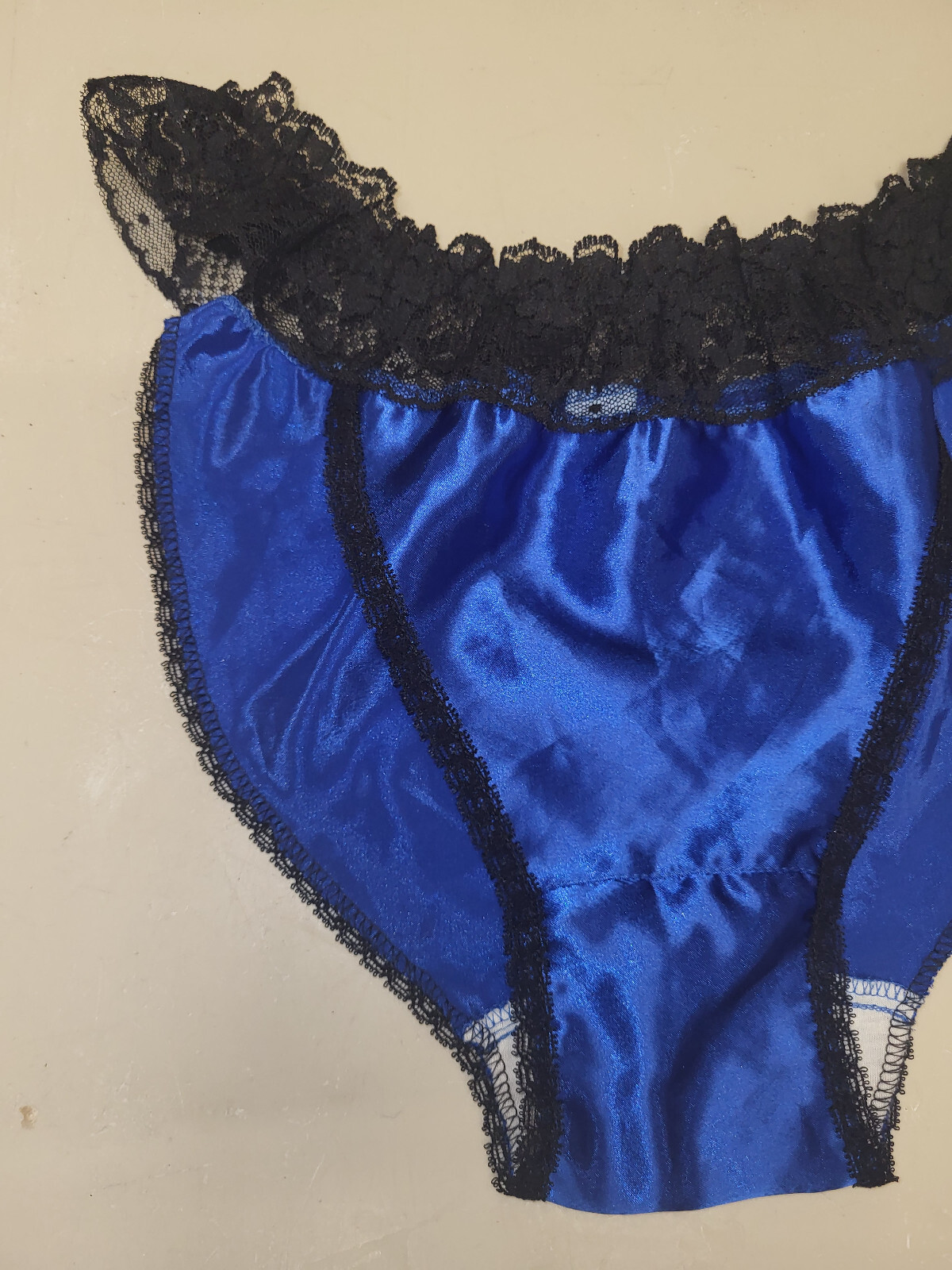 Vintage Lady Cameo Royal Blue Lace String Bikini Pant… - Gem