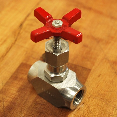Hoke 2215F8Y Needle Valve, 5000 PSIG, 316SST, 1/2" NPT - NEW | eBay