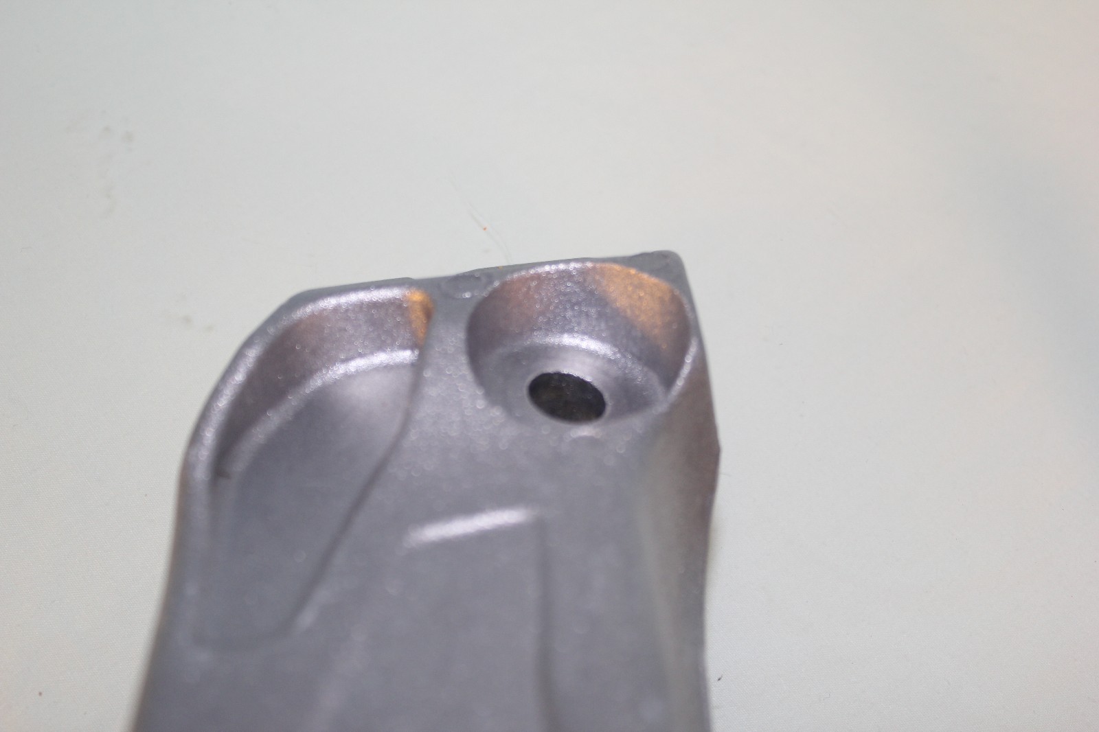 BMW E82 E88 ENGINE SUPPORT MOUNTING BRACKET 13807410 22116779370 | eBay