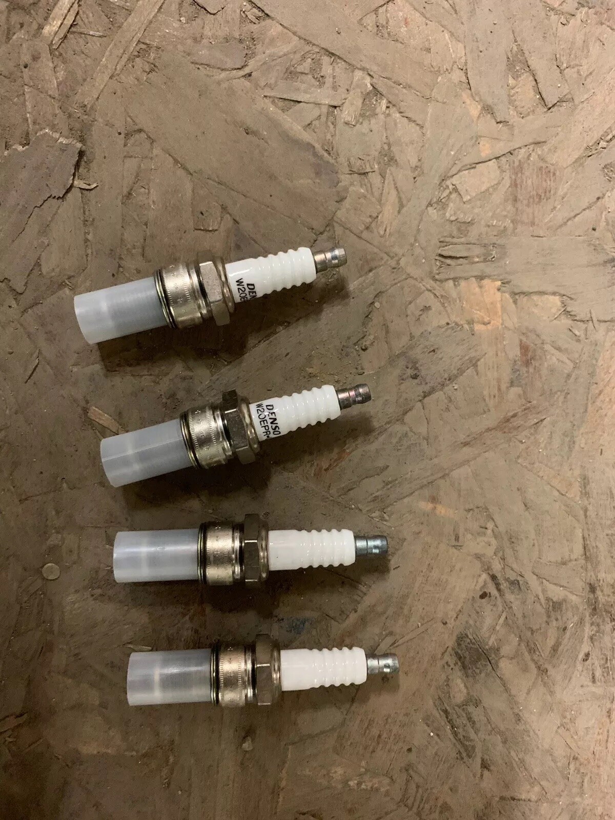 Yale Forklift Spark Plugs-Yt580056947 | eBay