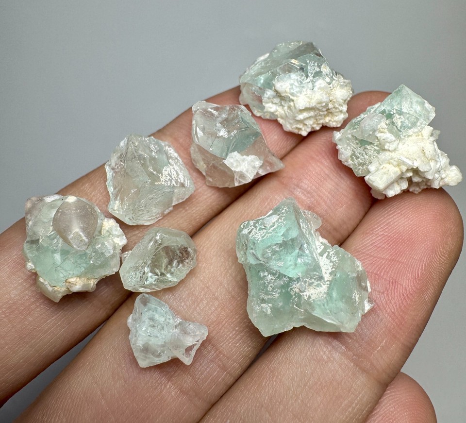 81 Carats Well Terminated Phosphorescent Greenish Fluorite Crystals Lot ...