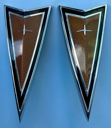 1977-81 Pontiac Firebird/Esprit 2 Gold Nose Emblems Original GM 499724 ...