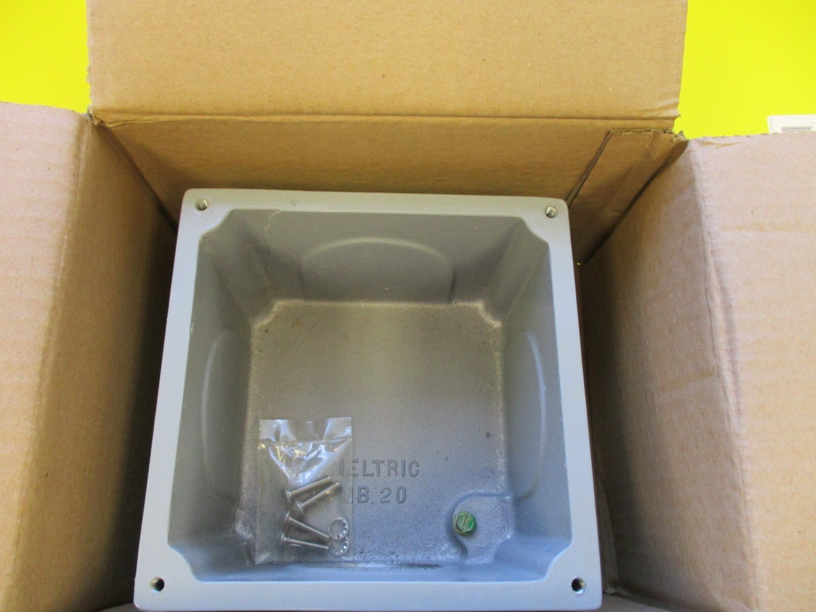 MARECHAL MB20212, 200A JUNCTION BOX 2-1/2" NPT HARDWARE INCLUDED ...