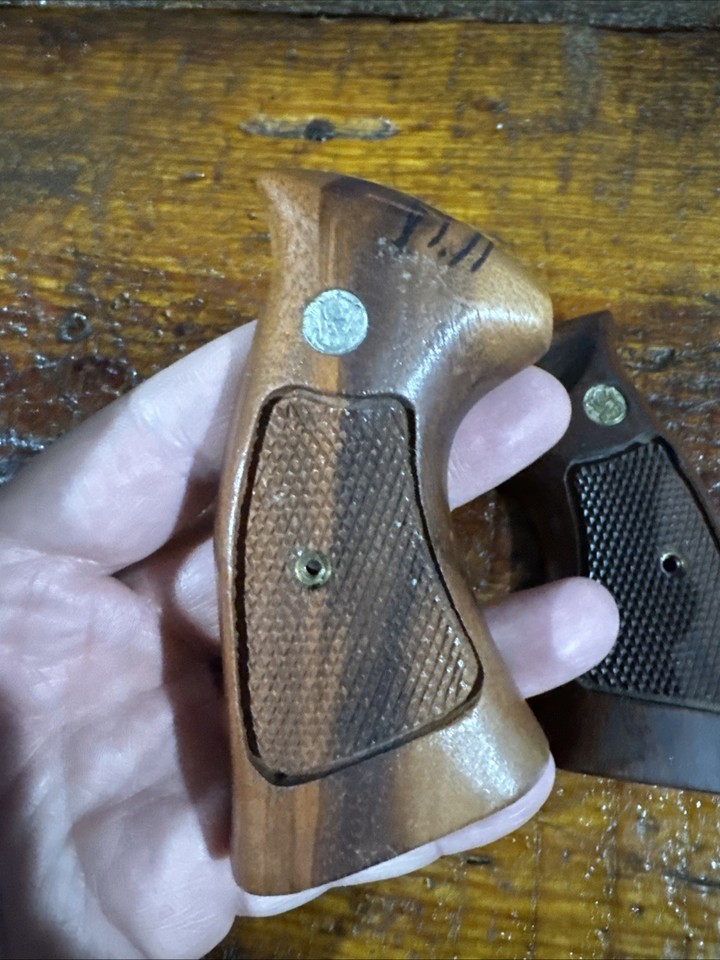 Smith & Wesson Checkered Wood Target Grips For K Frame Square Butt ...
