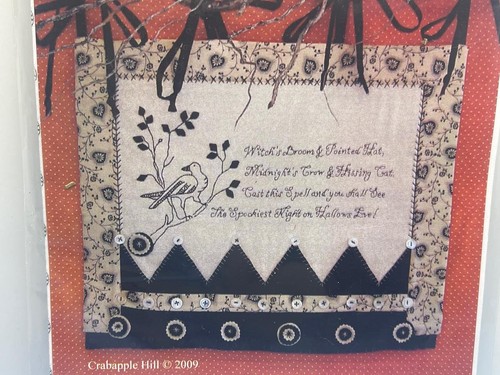 CRAB-APPLE HILL Embroidered Quilt Pattern #318 MIDNIGHT'S CROW - 19.5 ...