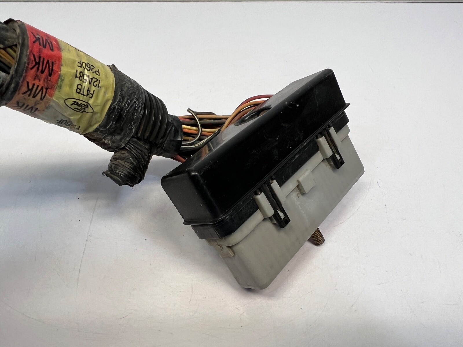 1994 Ford F150 XLT 5.0L V8 4x2 ECM ECU Wiring Harness Plug Connector ...