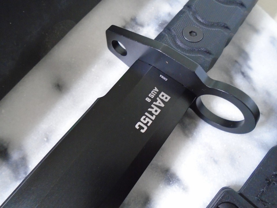 SOG Bar15C Clip Point Combat Knife Fixed Blade Aus-8 G10 BY1004-BX M-9 ...