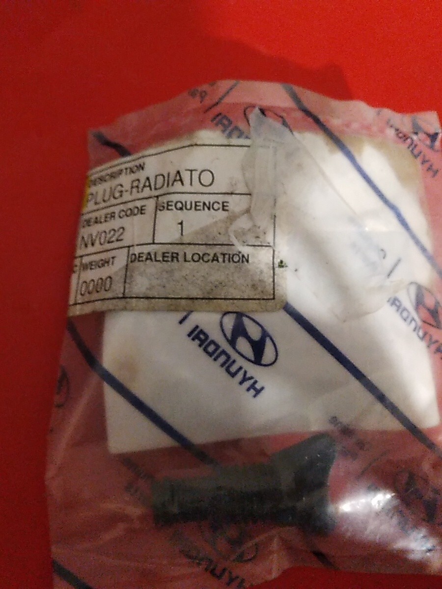 HYUNDAI OEM 97-01 Tiburon 2.0L-L4-Radiator Assembly Drain Plug ...