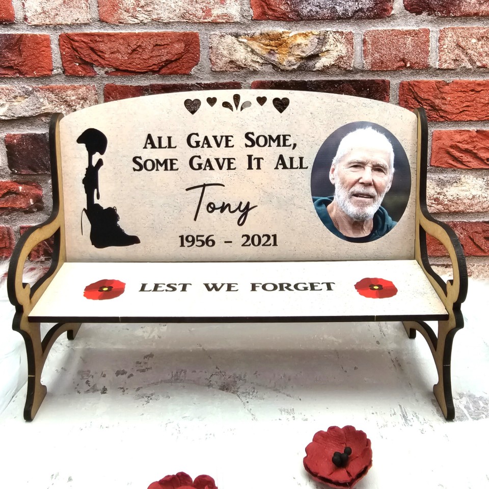 Wooden Personalised Remembrance Day Lest We Forget Memomory Bench ...