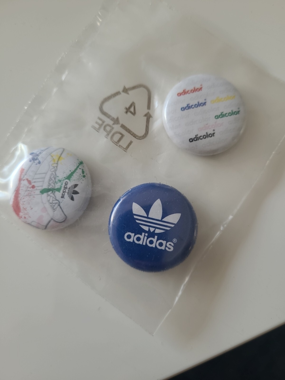 Adidas buttons pins anstecker 3er Set | eBay.de