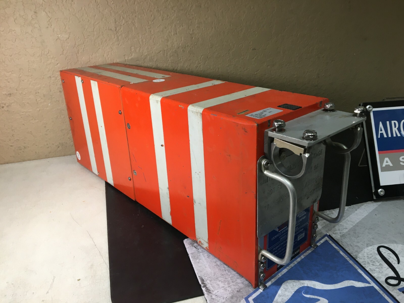 Lockheed Corporation Flight Data Recorder PN 650-1-14040-004 Model 319 ...