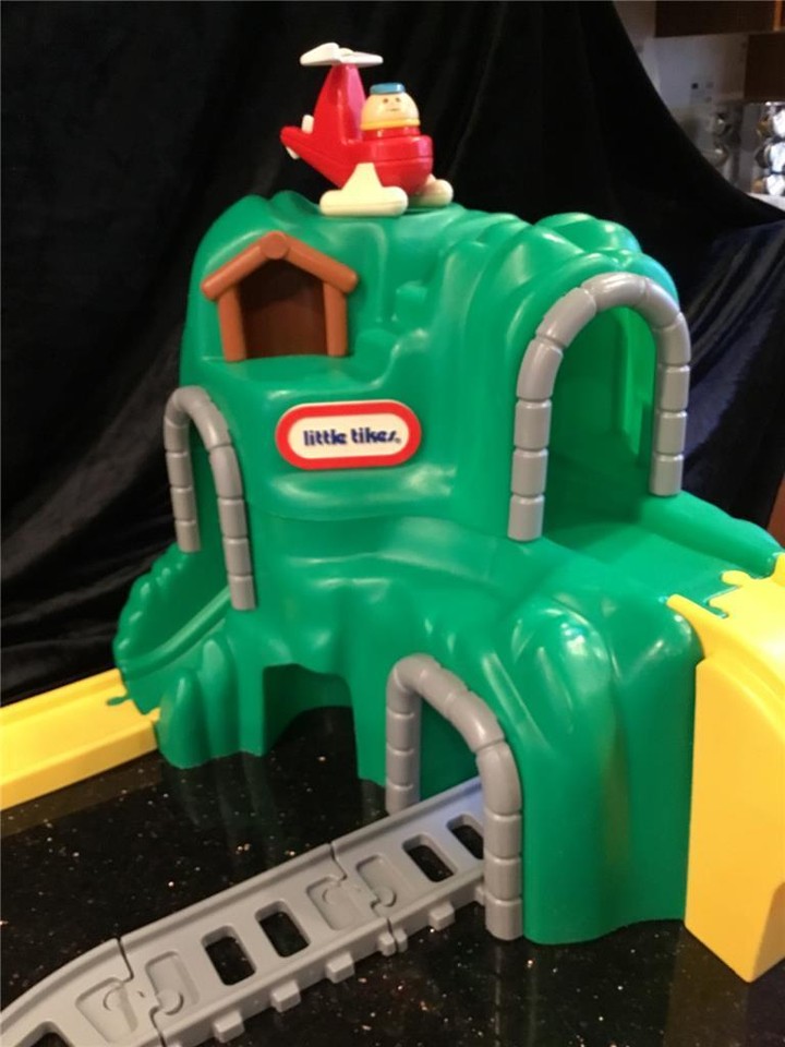 Vintage 1991 Little Tikes Tykes Peak Green Mountain Rail & ROAD Set 51 ...