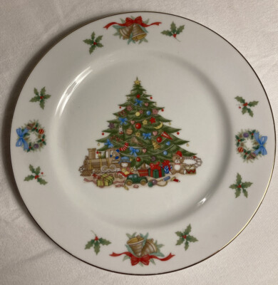 Country Christmas Collection Porcelain Ware 10 1/4” Plate by Jay ...