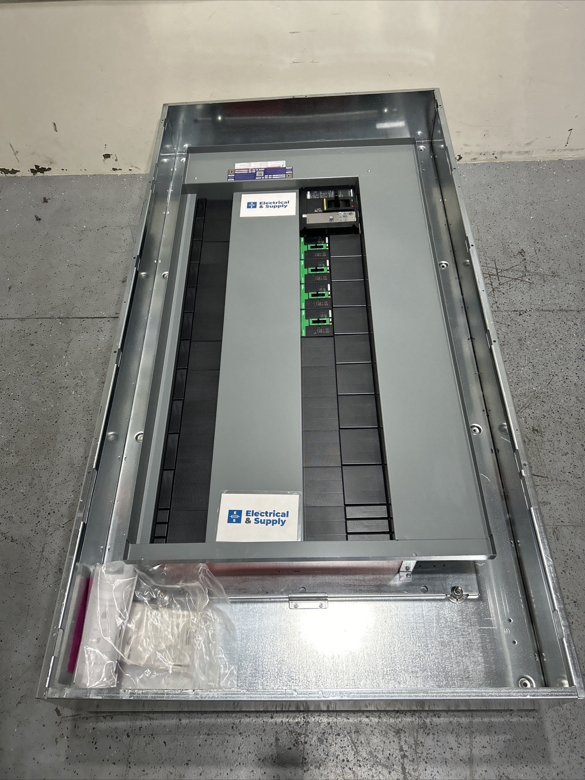 1200 AMP I-line Main Breaker Panel SQUARE D 600V 480/277 3PH 4 W Square ...