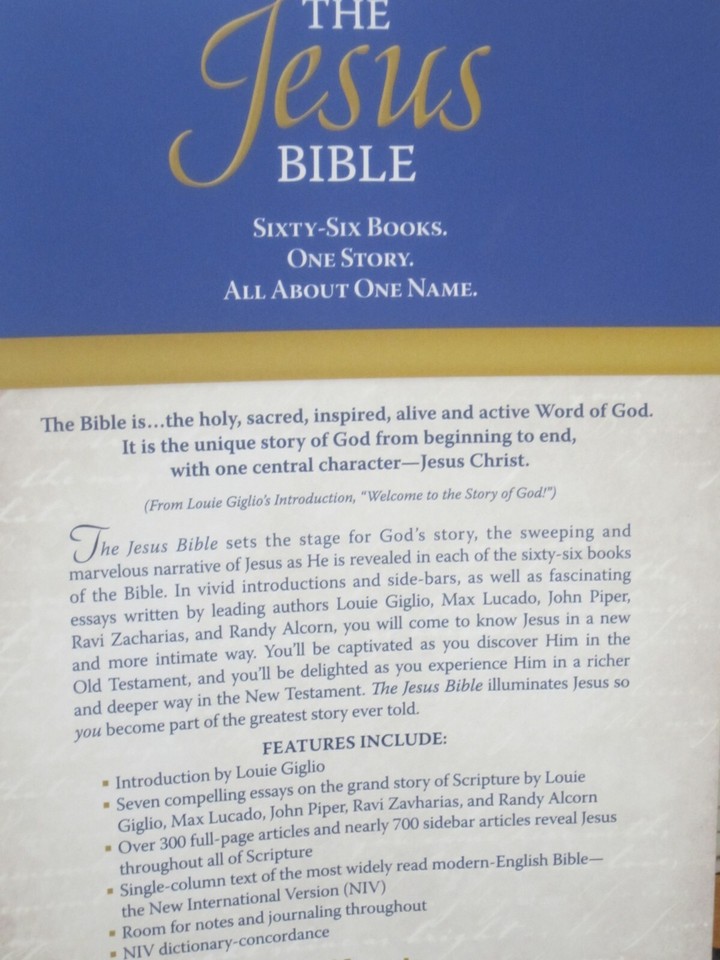 THE JESUS BIBLE, SIXTY-SIX BOOKS, ONE STORY, NIV... Guideposts (2018 ...