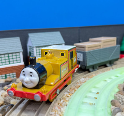 Thomas & Friends Trackmaster Stepney Train Engine + Cargo Train - VIDEO ...