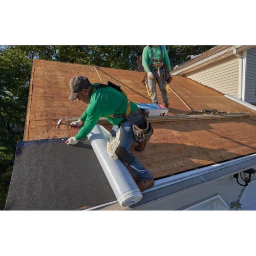 GAF Barrier Roll 200-Sq-Ft Mineral-Surfaced Peel Stick Roof Leak ...