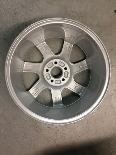 OEM Volvo WHEEL Pandora 7 X 17in - Silver 31373913 | eBay
