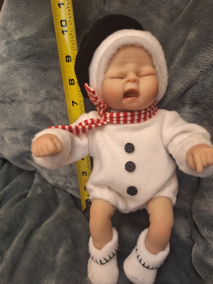 ASHTON DRAKE/SANDY FABER CLOTH & VINYL "SNOW RINGLE" | eBay