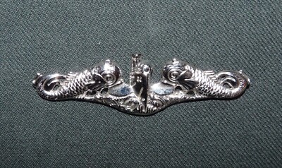Original US Navy Enlisted Submarine Warfare Insignia Breast Badge ...