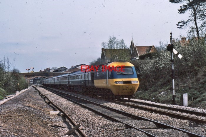 PHOTO CLASS 253 HST UNIT NO 253 010 AT NEWBURY 1980'S | eBay