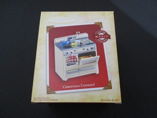 Hallmark Magic Ornament - 2004 Christmas Cookies Stove Oven (QLX7611 ...