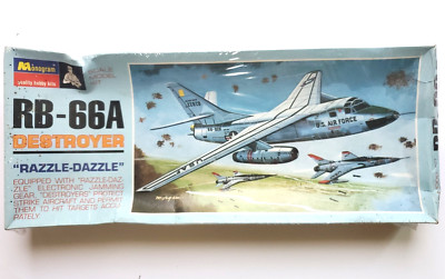 1:82 Monogram RB-66A Destroyer "Razzle-Dazzle" Bomber Model Kit PA204 ...