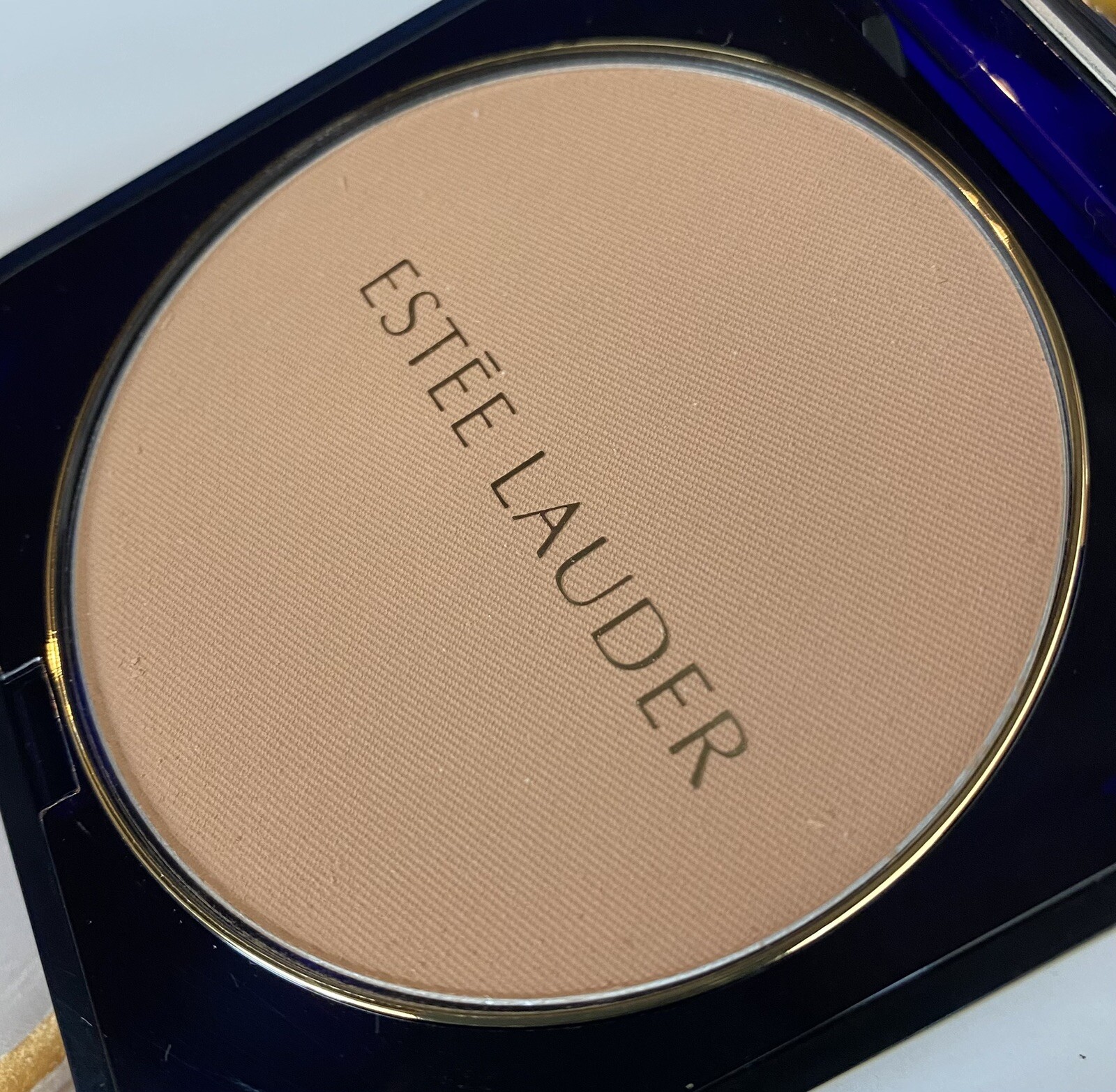 Vintage ESTEE LAUDER Compact Finish Double Performance Makeup BASIC ...