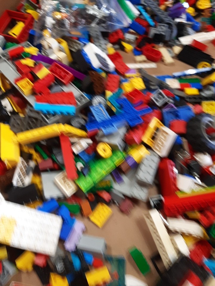 Large Lot of Assorted Legos 16 Pounds Mini Figures Star Wars Part Sets ...