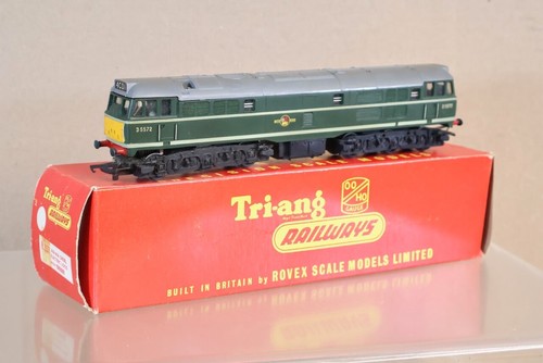 TRIANG HORNBY R357 BR GREEN A1A-A1A CLASS 31 DIESEL LOCOMOTIVE D5572 ...