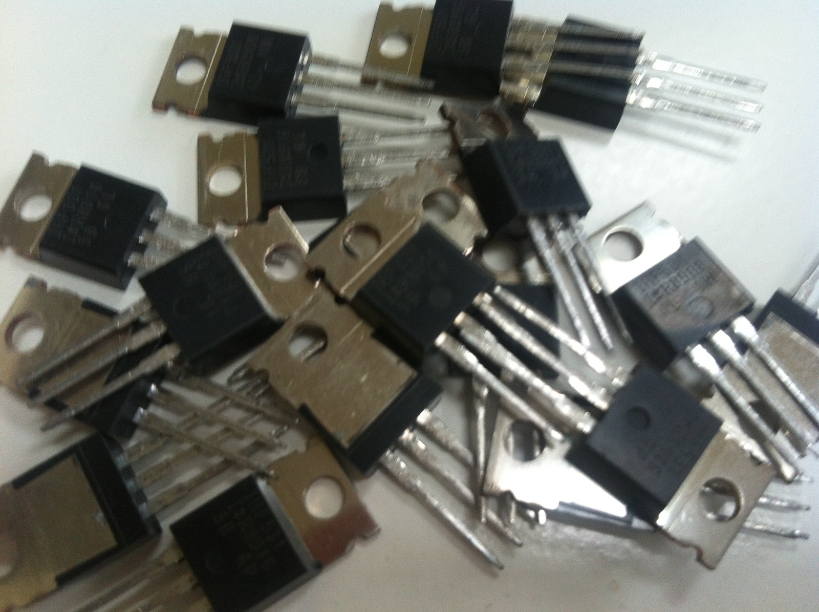 IRF531 N-channel MOSFET, 60V, 14A LOT OF 15 | eBay