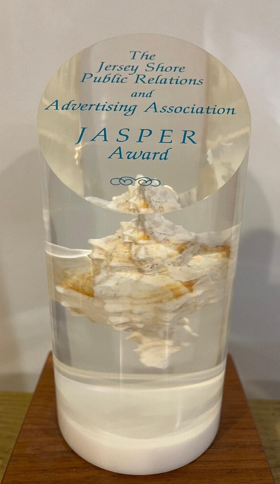 MIKES HARD LEMONADE RADIO COMMERCIAL AWARD TROPHY MUREX SEA SHELL ...