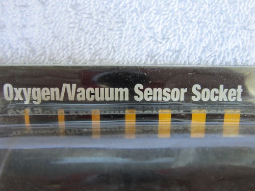 Performance Tool - Oxygen/Vacuum Sensor Socket [7/8" Cutaway] (Part ...