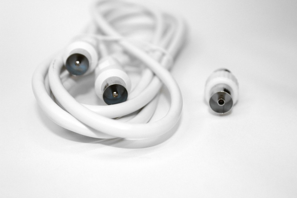 2m RF Fly Lead Coaxial Aerial Cable Digital TV Male to M Extension ...