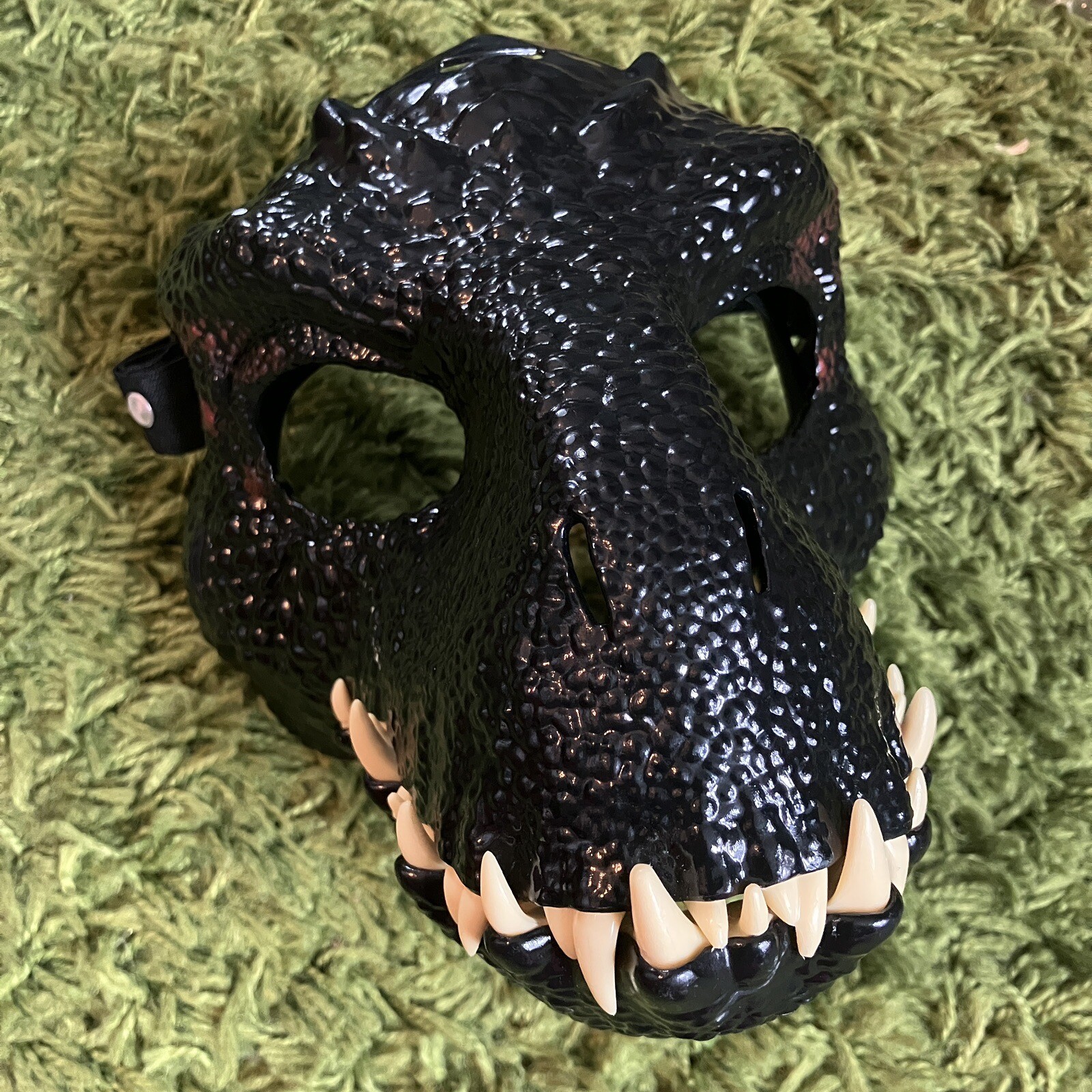 Read - Mattel Fallen Kingdom Jurassic World Indoraptor Black Mask ...