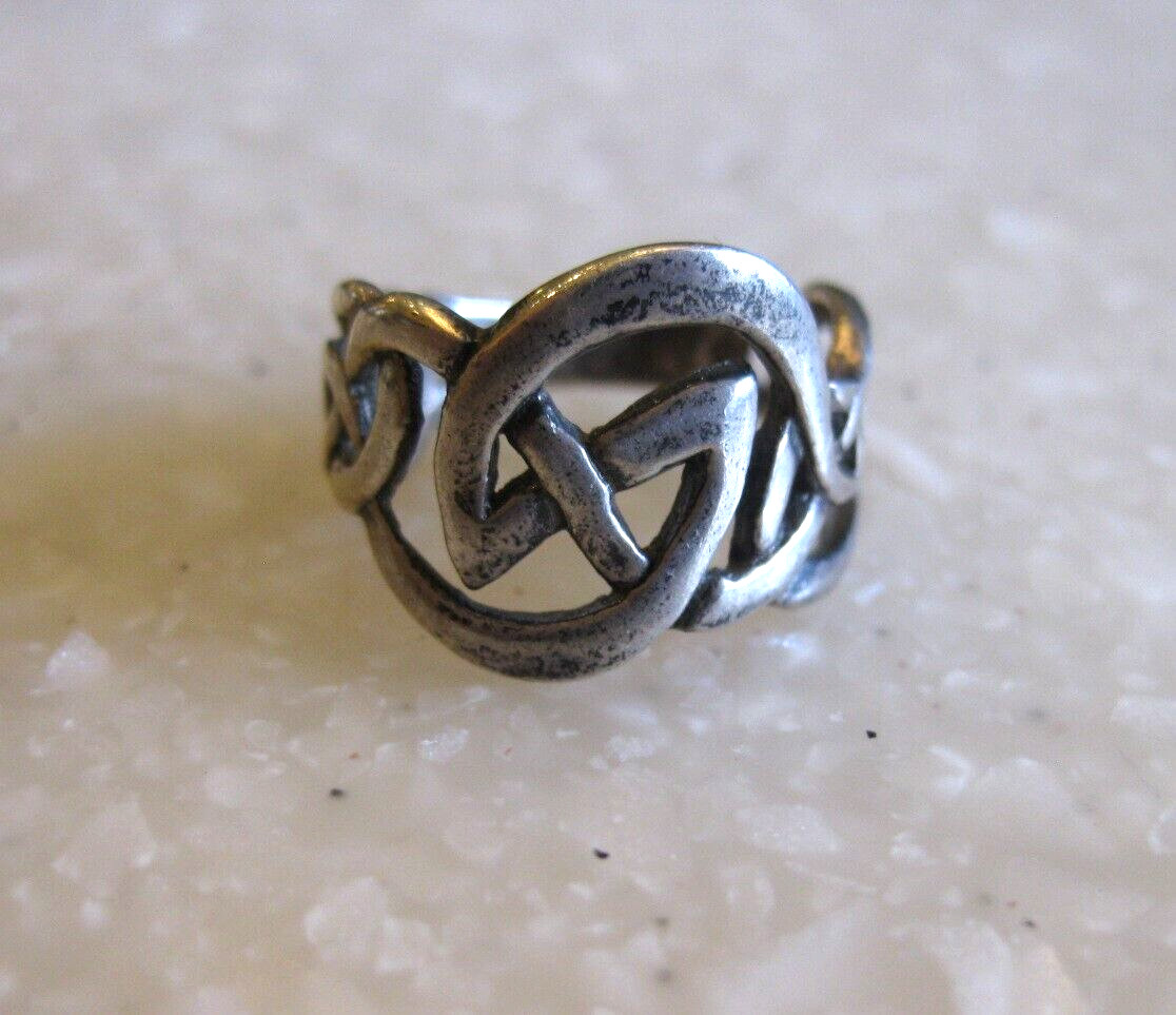 Vintage Sterling Celtic Infinity Ring / Size 5 3/4 - Gem