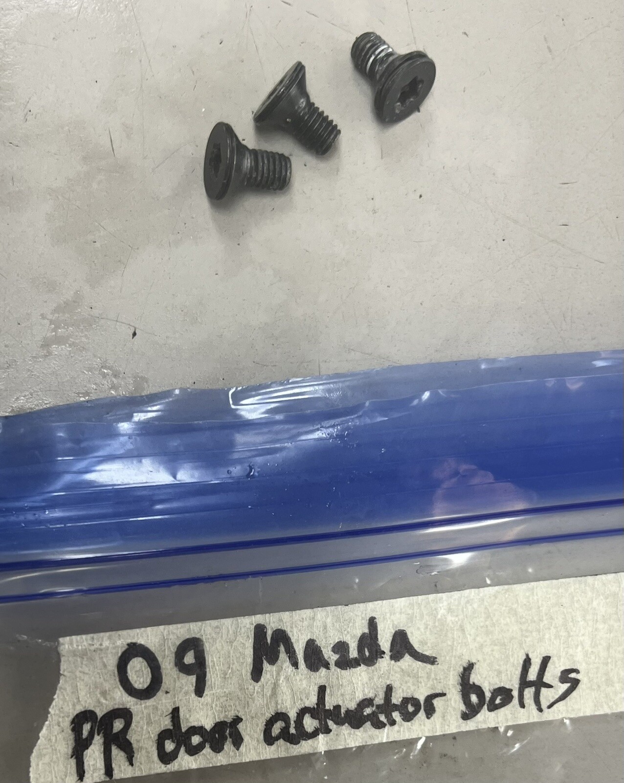 09 -13 Mazda 6 Door Latch Lock Actuator Mounting Screws Bolts T30 Set ...