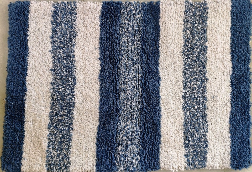 Spa Style Blue n White Stripe Bathroom Rug 60x40 cm Absorbent Plush ...
