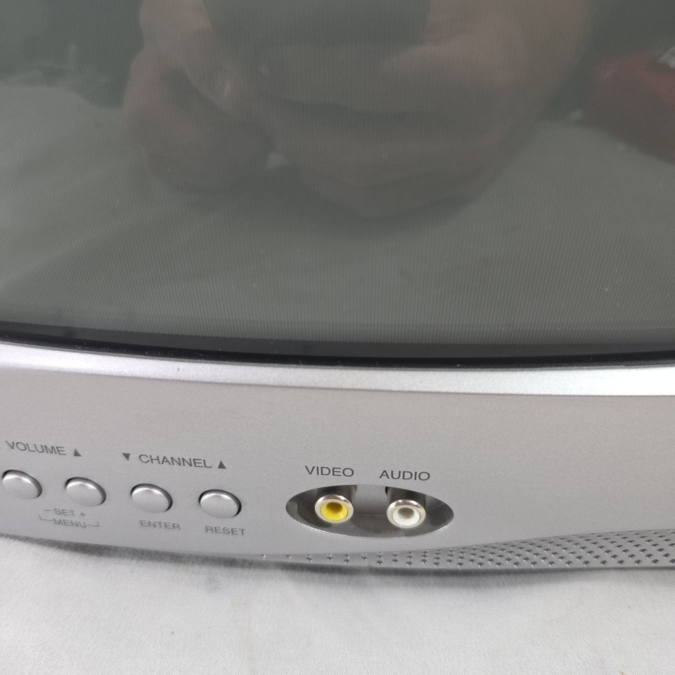 Toshiba 13" 13A24 AV 2004 CRT TV Gaming Tube Vtg Nintendo Sony Sega ...