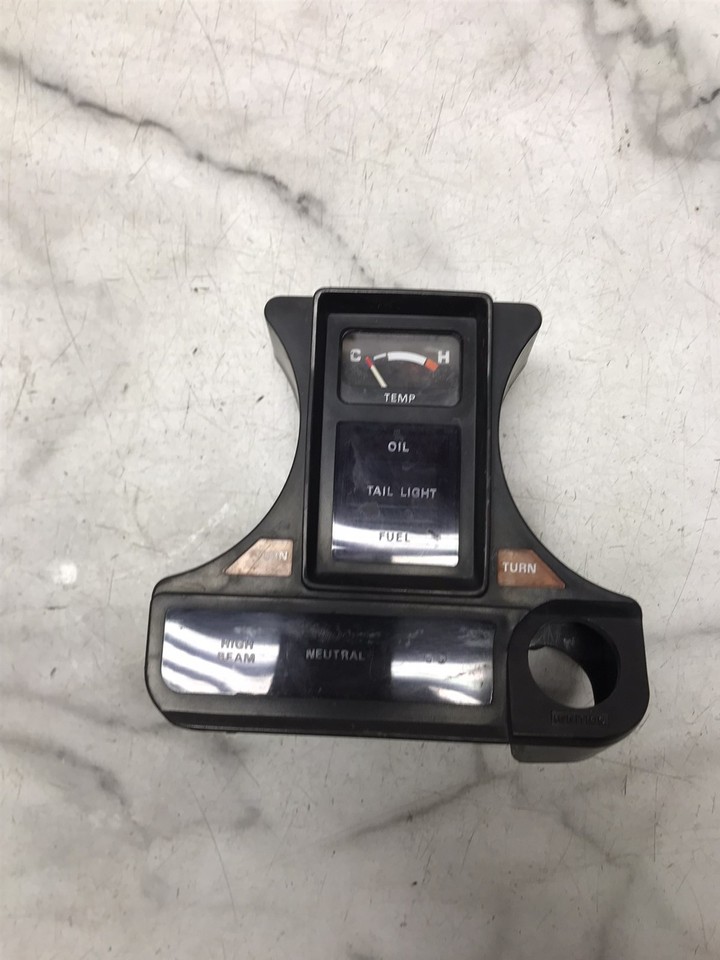 82 Honda VF 750 C V45 Magna gauge center middle indicator lights ...
