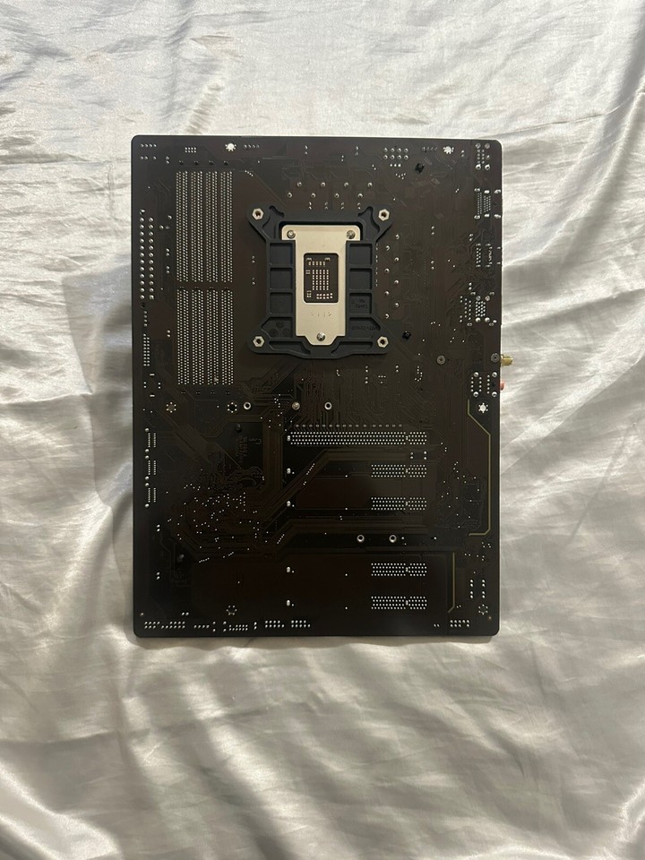 GIGABYTE Intel Motherboard - B560-DS3H-AC | eBay