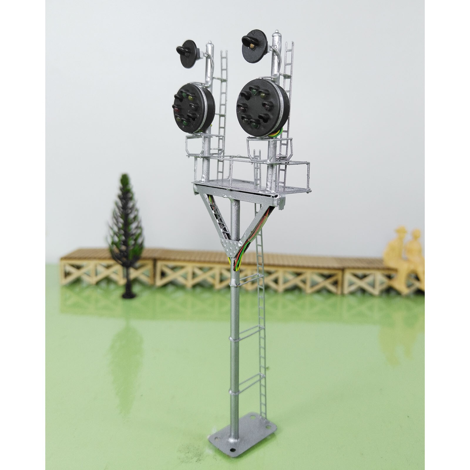 1 x HO scale model railroad tower CPL signal B&O goalpost with bracket ...