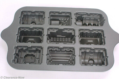 Nordic Ware RXR Train Cake Pan Cast Aluminum Very Detailed Heavy Party ...