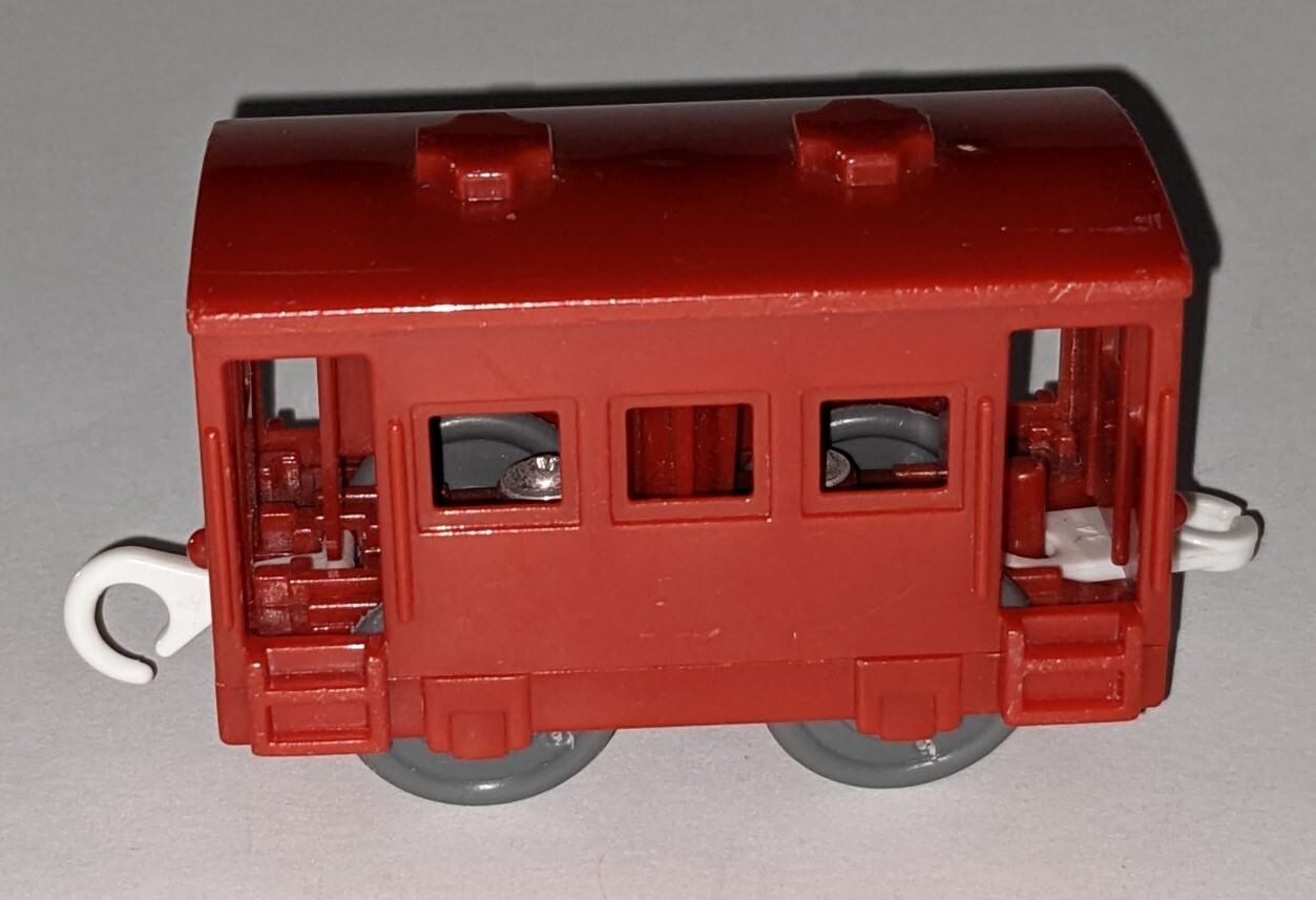 THOMAS & FRIENDS TRACKMASTER RED EXPRESS COACH PASSENGER TRAIN CAR TANK ...