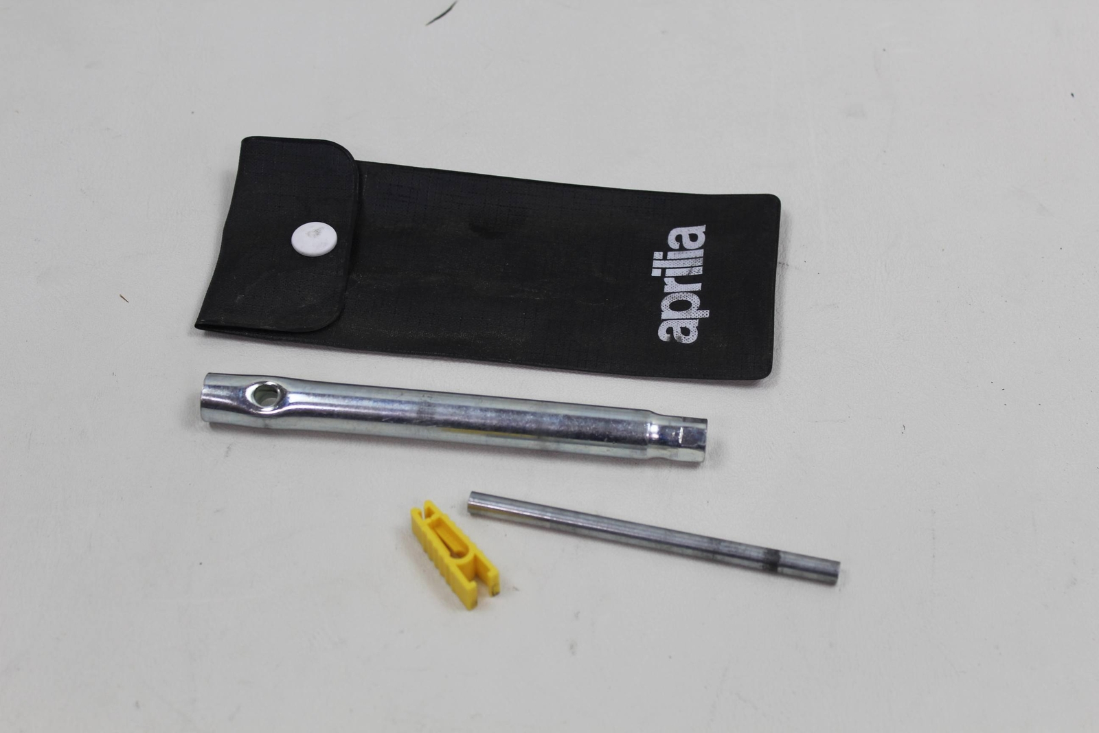 Aprilia RSV4 1100 Factory 19-20 OEM Tuono Tool Repair Kit Bag Tools | eBay