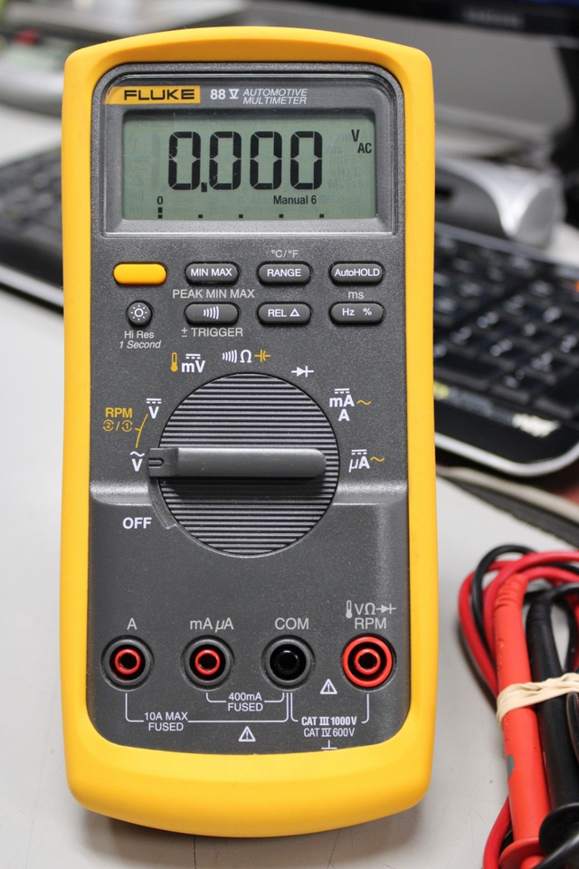 Fluke 88V Deluxe Automotive Multimeter w/ Leads •Free Shipping!!!• | eBay