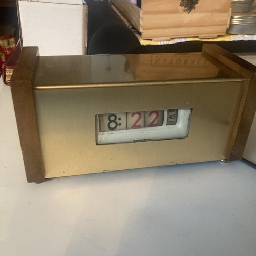 Tymeter Model 920 Clock Works Keeps Time Brass Feet And Walnut Vintage ...